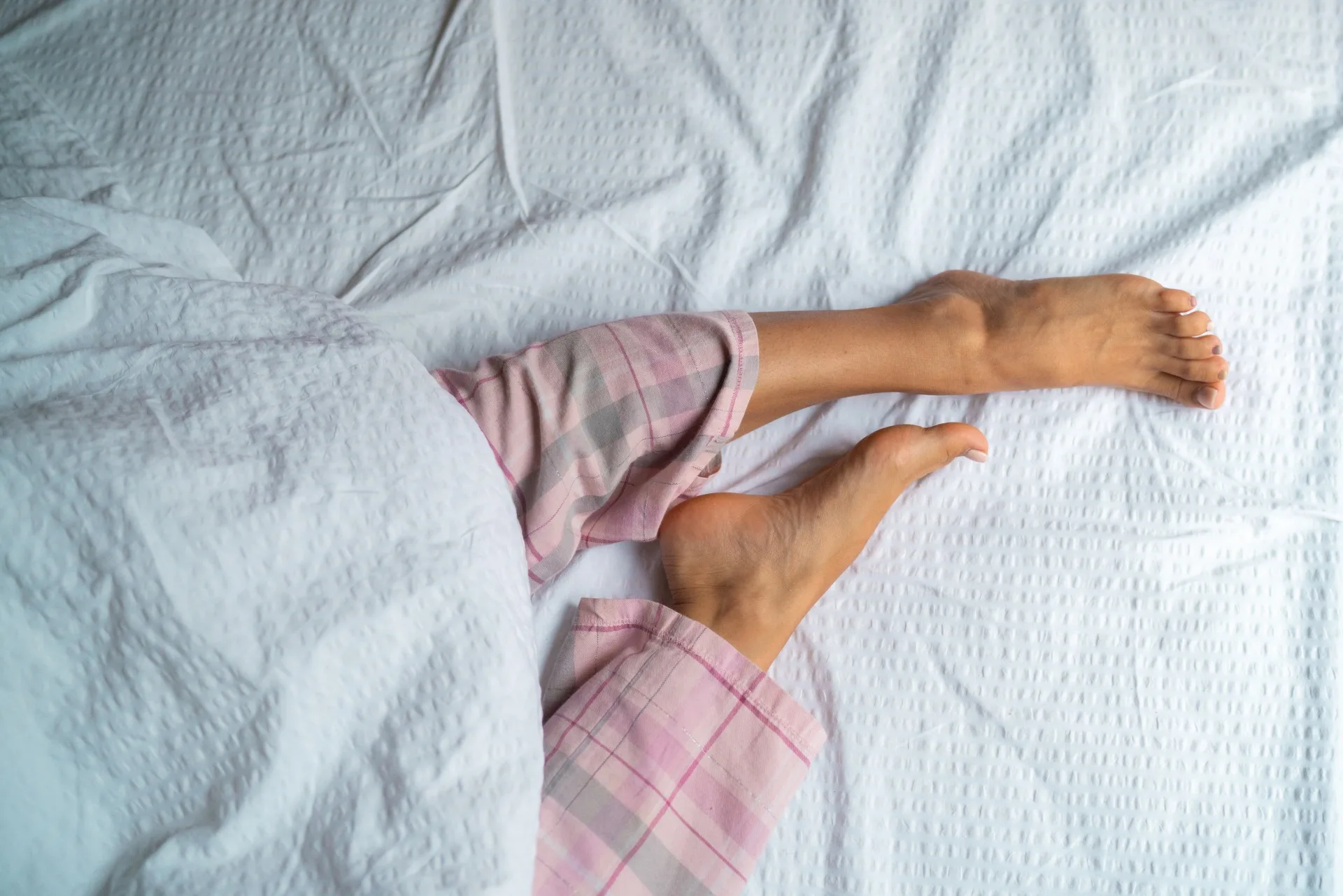 How Do I Calm Restless Legs? – It Takes a Village | ASEBP Wellness
